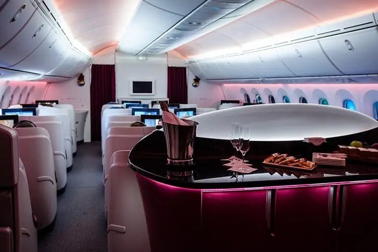 Viajar de primeira classe: saiba tudo para uma viagem luxuosa