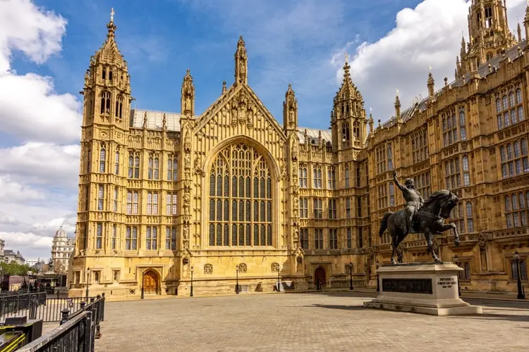 Palácio de Westminster: como visitar o Parlamento Britânico