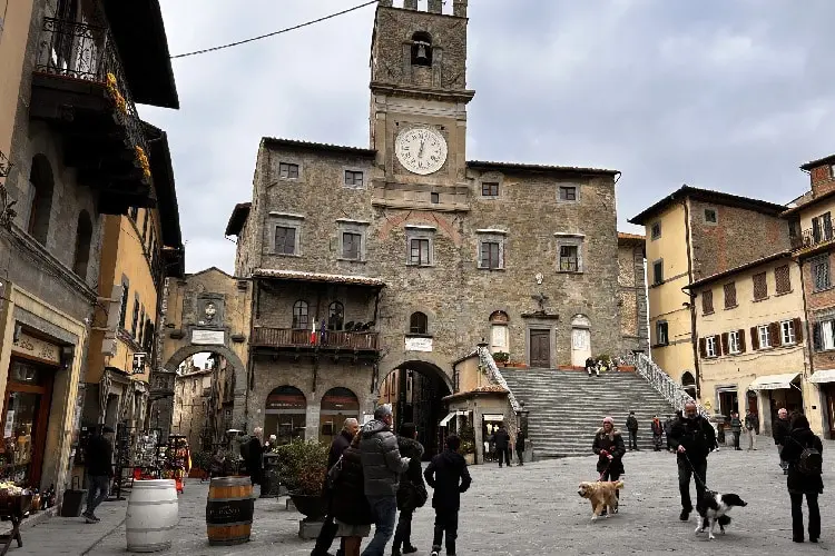 O que fazer em Cortona? Conheça a pequena joia da Toscana