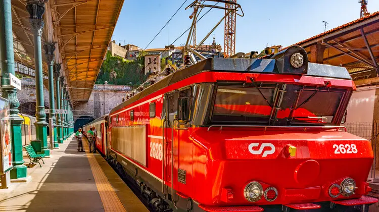 Viajar de trem: da compra de passagem as rotas mais incríveis