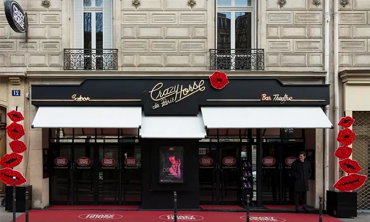Crazy Horse Paris: conheça o autêntico cabaré parisiense